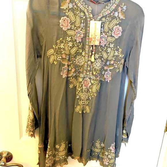 Johnny Was | Tops | Nwt Johnny Was Gray Floral Embroidered Tunic ...